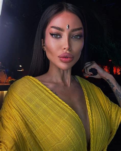 Picture Of Alena Omovych