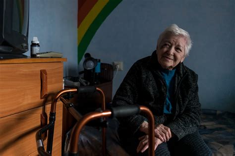Ukraines Older Women Share Tales Of Heartbreak And Resilience