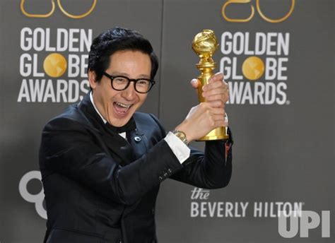 Photo Ke Huy Quan Wins Best Supporting Actor In A Motion Picture Award