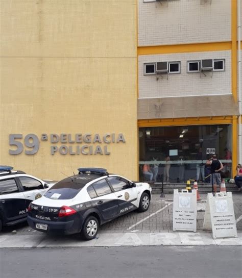 Garoto de programa é preso suspeito de extorsão em Duque de Caxias MH