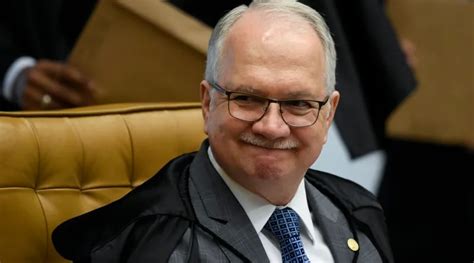 STF derruba lei que proíbe uso de linguagem neutra em todes escolas
