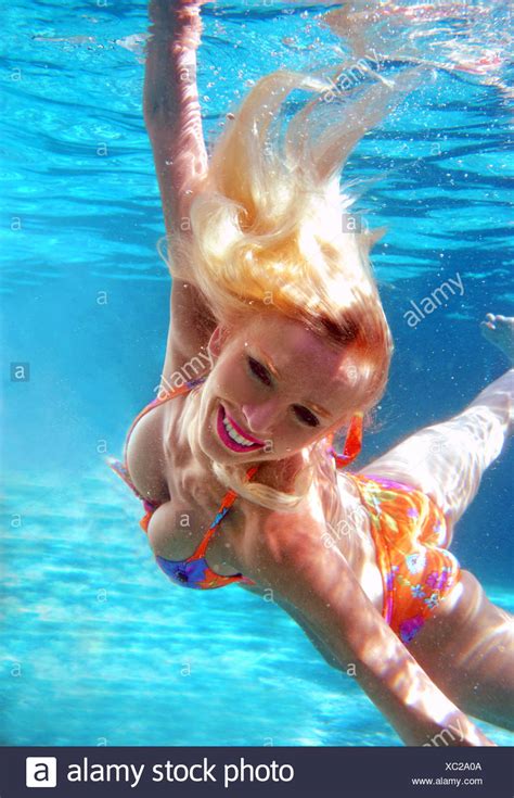 Underwater Bikini Swimming Telegraph