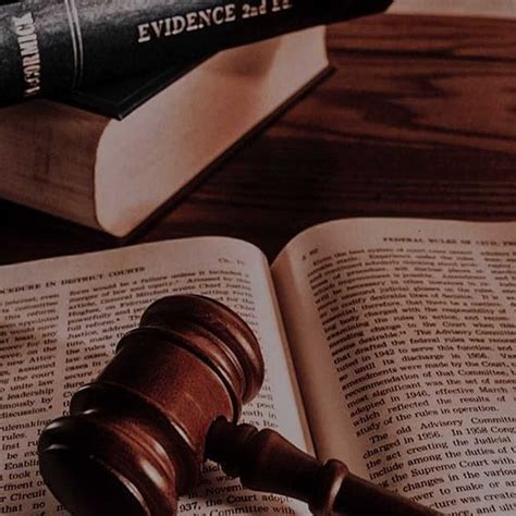 Advocacia Criminal Salário Quanto ganha um advogado criminalista