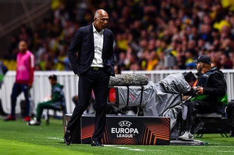 Fc Nantes Kombouar Tape Du Poing Sur La Table Apr S Brest Foot Sur