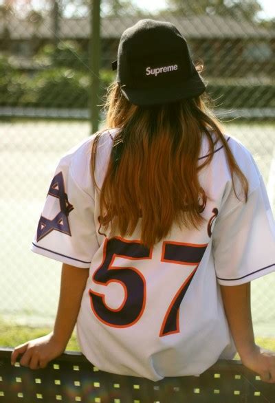 Post Douleurs A La Poitrine Tumblr Tumbex