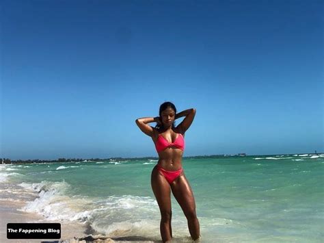 Javicia Leslie Topless Sexy Collection 19 Photos Videos The Sex