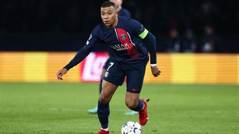 El entorno de Mbappé niega un acuerdo con el Real Madrid