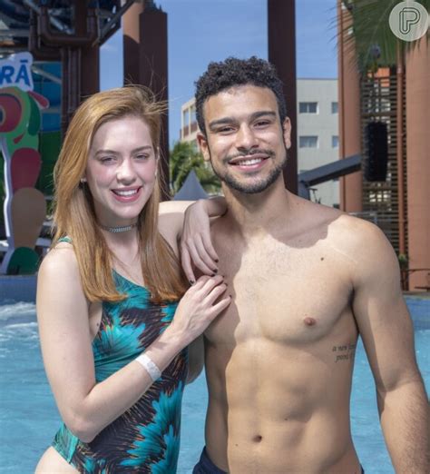 Foto Sophia Abrahão curte dia em parque aquático o namorado