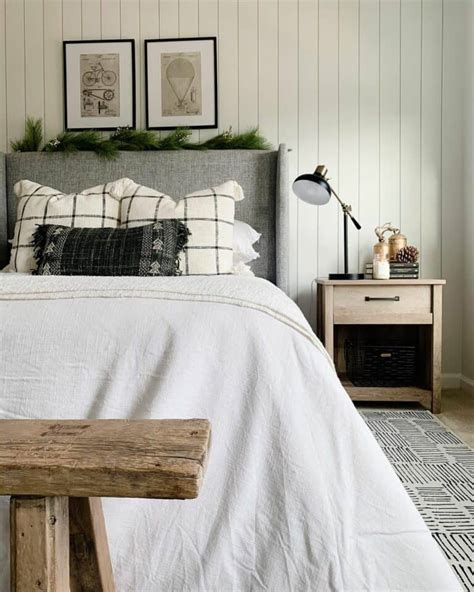 Shiplap Accent Wall And Patterned Rug Soul Lane