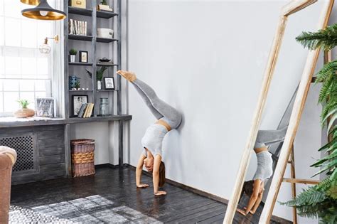 4512390 Tanned Ura Pechen Sveta Statham Sveta Grashchenkova Legs Tattoo Yoga Pants