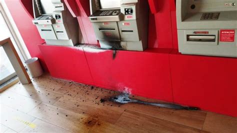 Bandidos tentam explodir caixa eletrônico no Centro de Araraquara