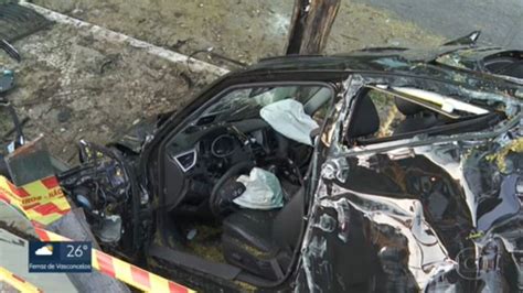 Carro despenca de viaduto no Centro de SP e deixa 4 feridos São Paulo