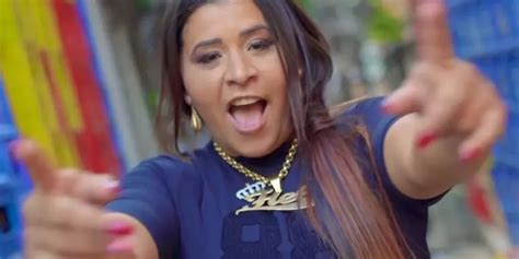 Mc Katia Passa Por Nova Cirurgia E Outra Parte Da Perna Amputada