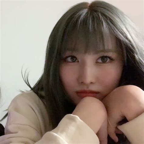 Pin On Momo In Hirai Momo Momo Kpop