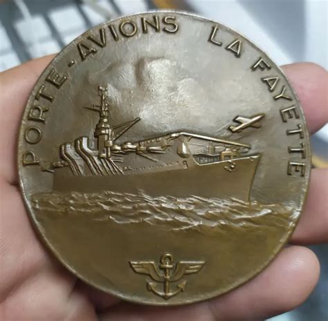 MÉDAILLE DU PORTE avion La Fayette en bronze signer Georges Guiraud