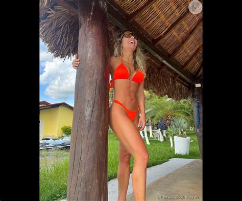Corpo da mulher de Leonardo de biquíni aos 46 anos impressiona e
