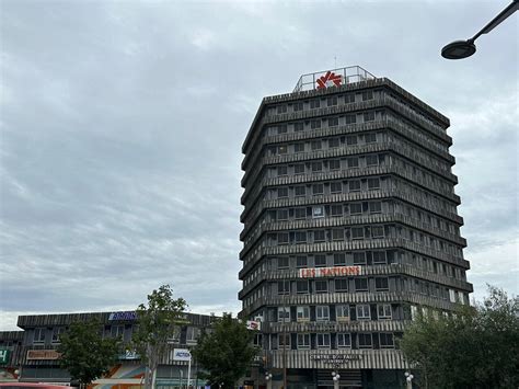 Pr S De Nancy Le Centre Commercial Les Nations Partiellement Ferm