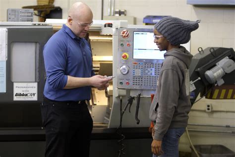 Advanced Manufacturing RRC Polytech Program Explorer