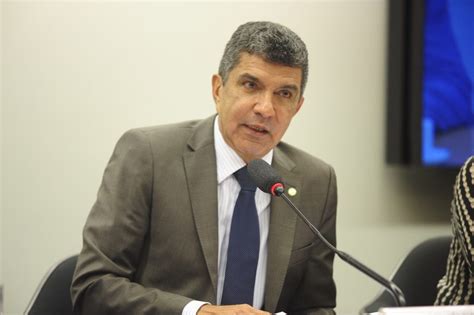 Câmara aprova projeto que concede benefícios sociais a quem tem