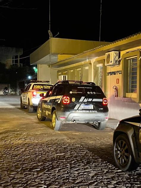 Mulher é presa por tráfico de drogas em Novo Barreiro