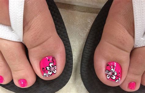 Toe Nail Designs With Flowers