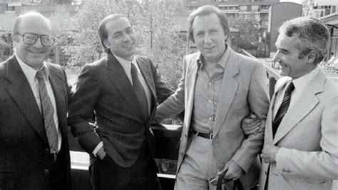 Silvio Berlusconi Le Foto Inedite Che Raccontano La Sua Vita