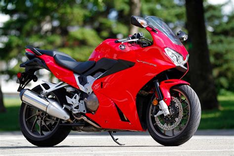 Essai Honda VFR800F 2014 MotoPlus Ca