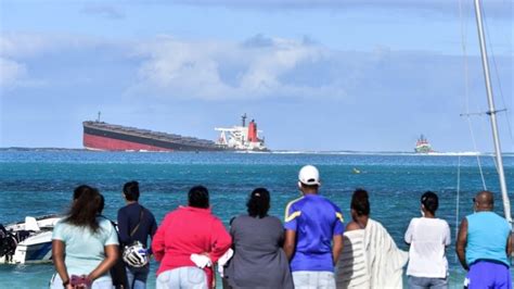 Mauritius Disastro Ambientale Una Nave Incagliata Perde Petrolio
