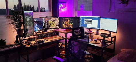 Multi Monitor Desk Setup Tours