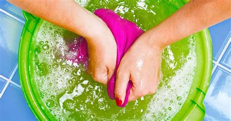 Mejores Trucos Para Quitar Las Manchas De Grasa De La Ropa