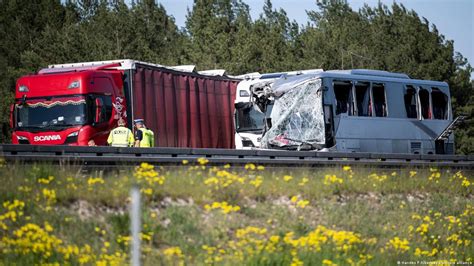 Wypadek Polskiego Autokaru W Niemczech Wielu Rannych DW 09 05 2023