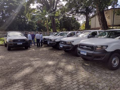 Notícias Adab Entrega de cinco novas caminhonetes reforça defesa