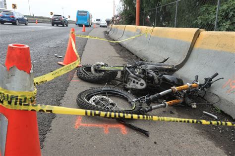 Choque Deja Dos Motociclistas Muertos Conductor Se Da A La Fuga