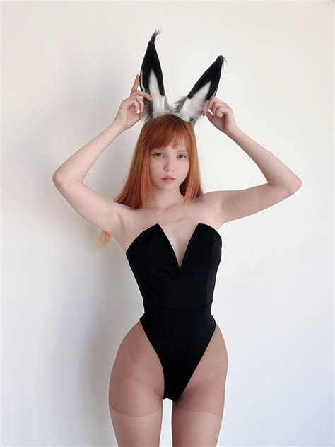 TW Pornstars Alisa Pika Pika Twitter Do You Think Im Hot 4 53 PM