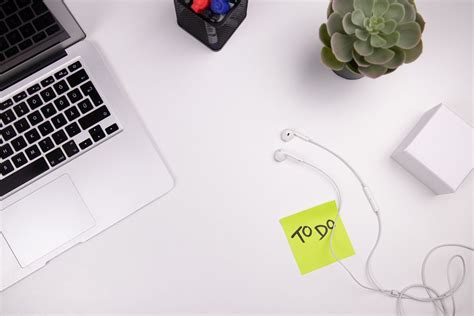 build a simple todo app using next js javascript in plain english
