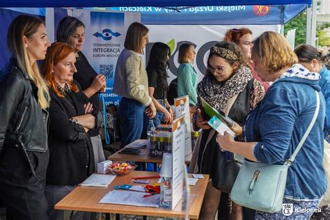 Targi Pracy na kieleckim Rynku Spotkali się pracodawcy i poszukujący