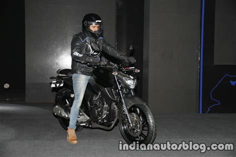 Xe naked bike siêu rẻ Yamaha FZ 25 chính thức trình làng