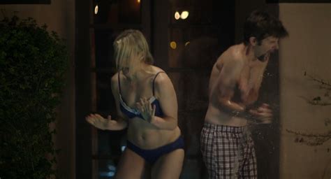 Голая Тейлор Шиллинг в The Overnight