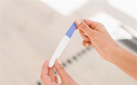 Cómo y cuándo hacer un test de embarazo Farmacia Labandeira