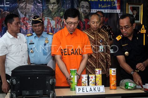 PENGGAGALAN UPAYA PENYELUNDUPAN NARKOBA ANTARA Foto