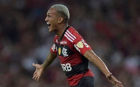 Wesley é sincero ao falar sobre saída do Flamengo