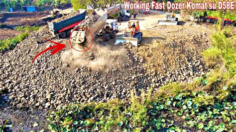 Incredible Dump Truck Fly Soils Unloading Heavy Two Bulldozer Komat