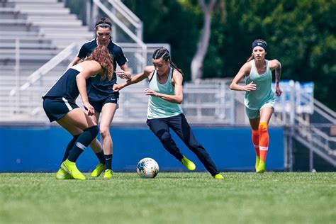 Comment Jouer Au Football Selon Les Coachs Nike FR