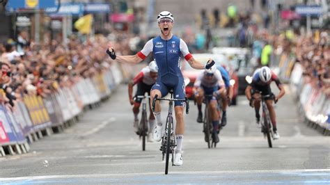 Mondiaux De Cyclisme Axel Laurance Simpose En Solitaire Sur La