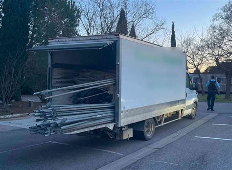 Info Flash Le Réveil du Midi Gard Un camion surchargé sur l