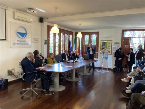Ordine Dei Giornalisti Di Sicilia Medaglie Agli Iscritti Da 50 E 35