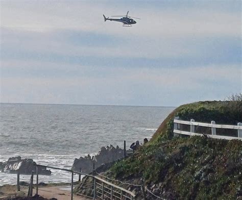 Incroyable Course Poursuite En Mer Entre Un Nageur Et Les Sauveteurs