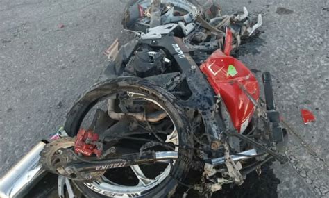 Motociclista queda grave tras chocar contra tráiler en Gómez Palacio