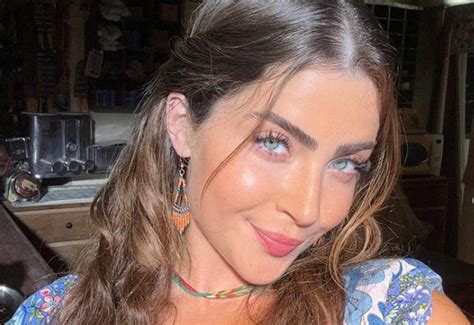 Jade Picon surge de biquíni na web e impressiona seguidores Deusa