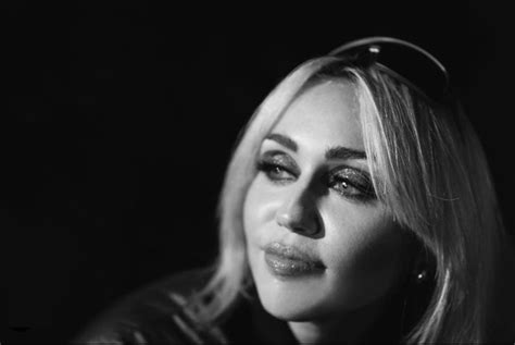 Miley Cyrus Updates On Twitter MILEY Is Rehearsing ANGELS LIKE YOU